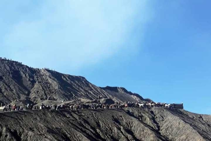 Bromo sunrise tour - start Surabaya // 1 day Harga Promo Terbaru 2024