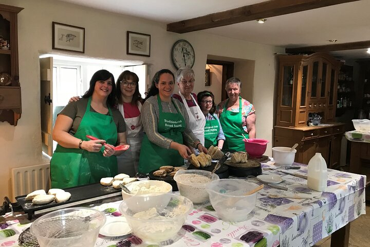 Tracey's Farmhouse Kitchen - Traditional Bread Making Experience Harga ...