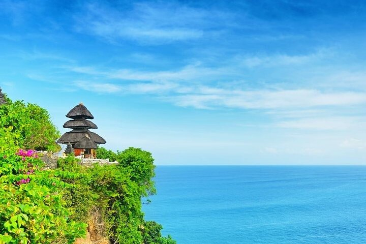 Bali Classic Tour with Uluwatu and Balinese Dance Show Diskon 50% Paket Tur