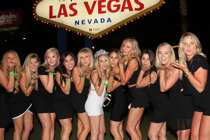 Las Vegas Bachelor And Bachelorette Strip Club Crawl By Party Bus Diskon