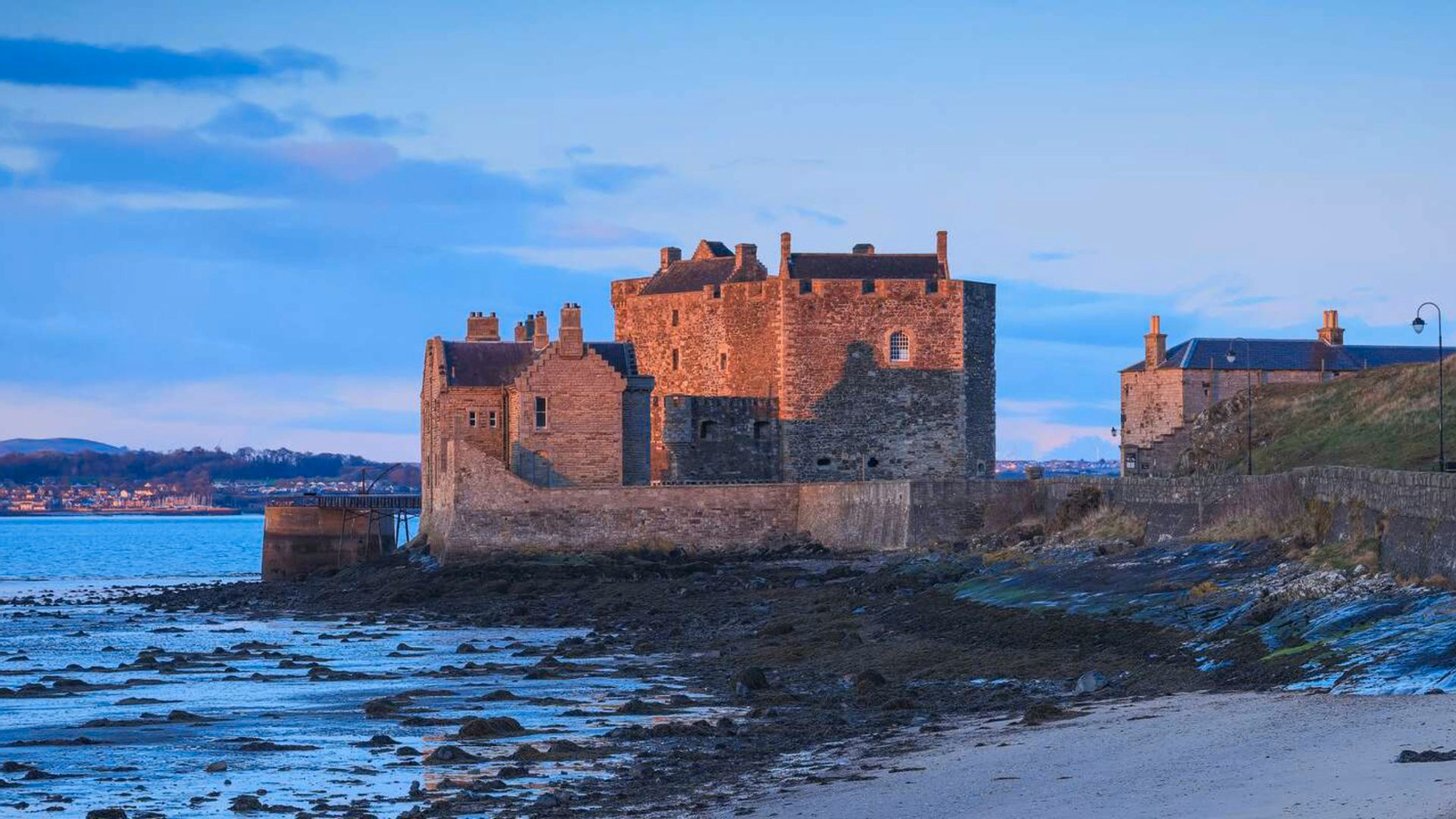 Outlander castles and the Scottish countryside tour from Glasglow ...
