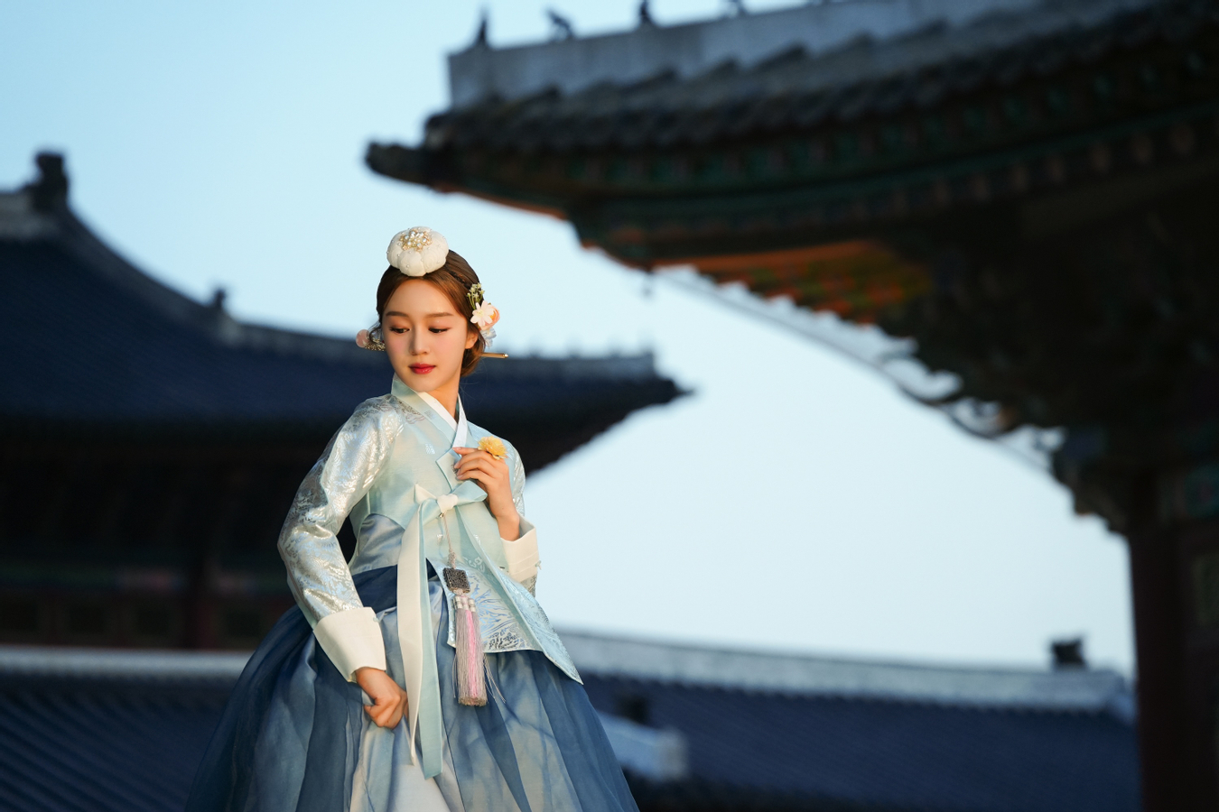 Photoshoot, Premium Hanbok Rental and Make-up at Gyeongbokgung 50% Off ...