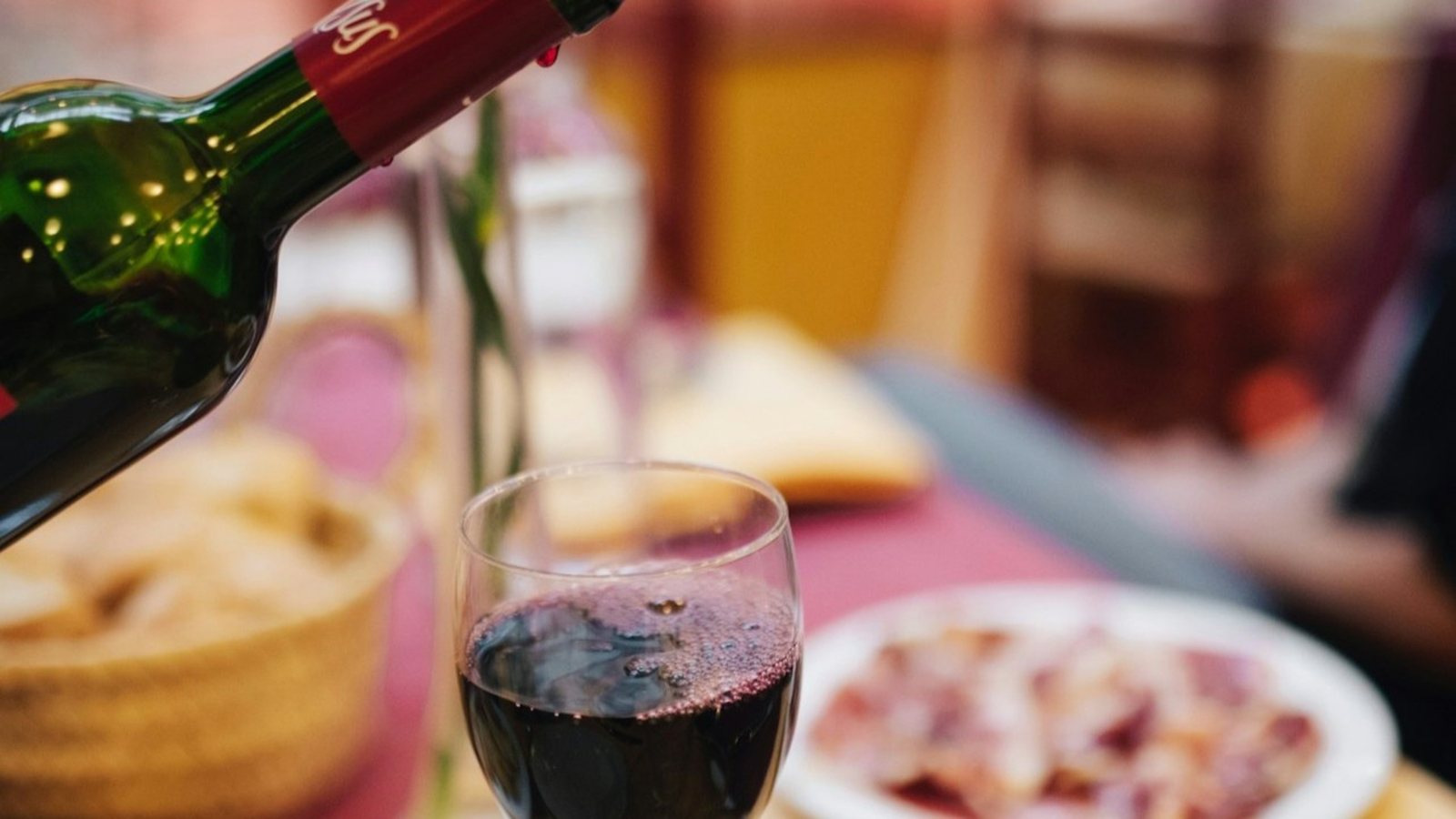 Get Ticket Flamenco show with dinner at Tablao de Carmen in Barcelona ...
