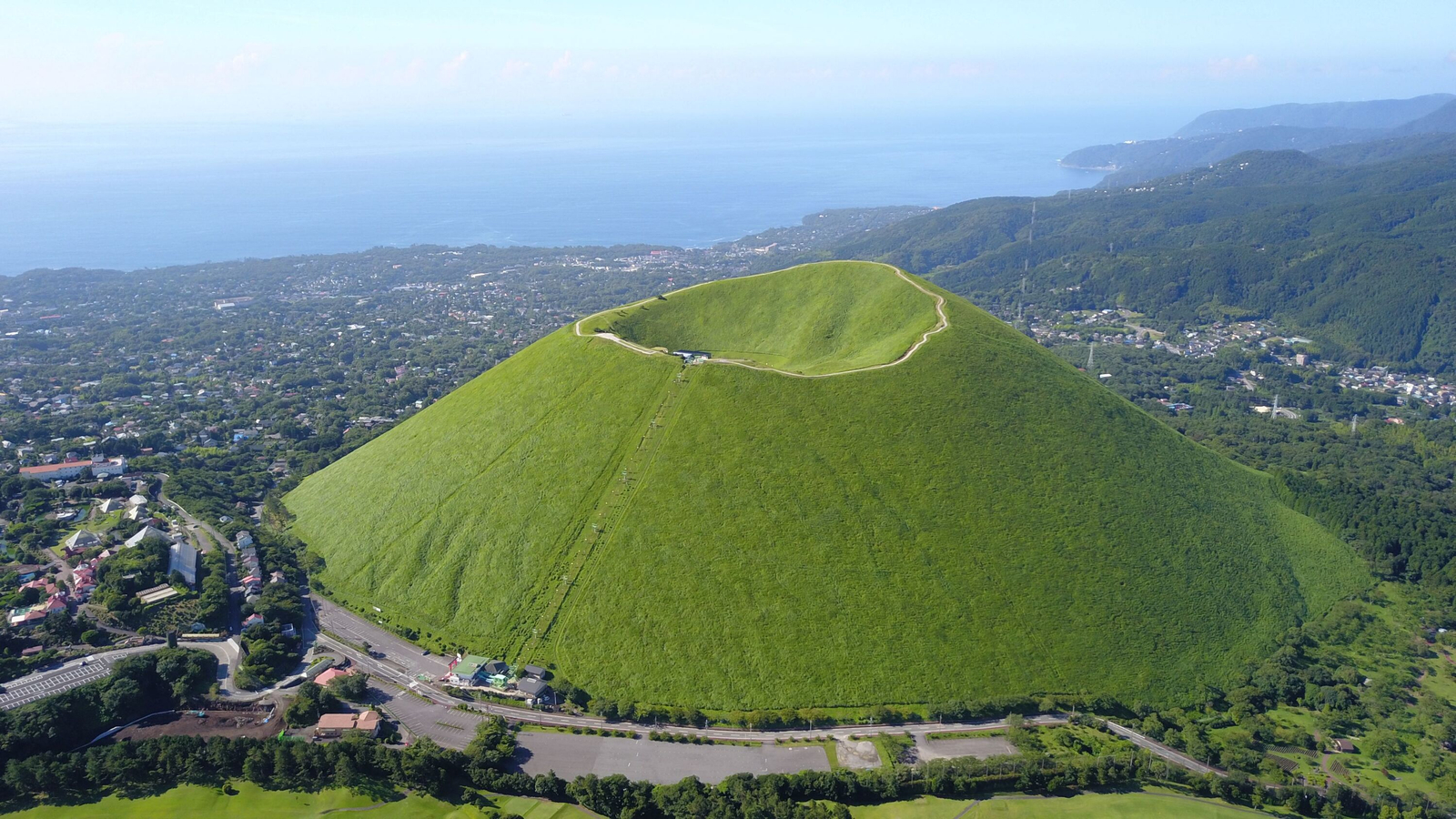 Tiket Mt.Omuro & Capybara Cuddles Tour from Tokyo Harga Promo - tiket.com