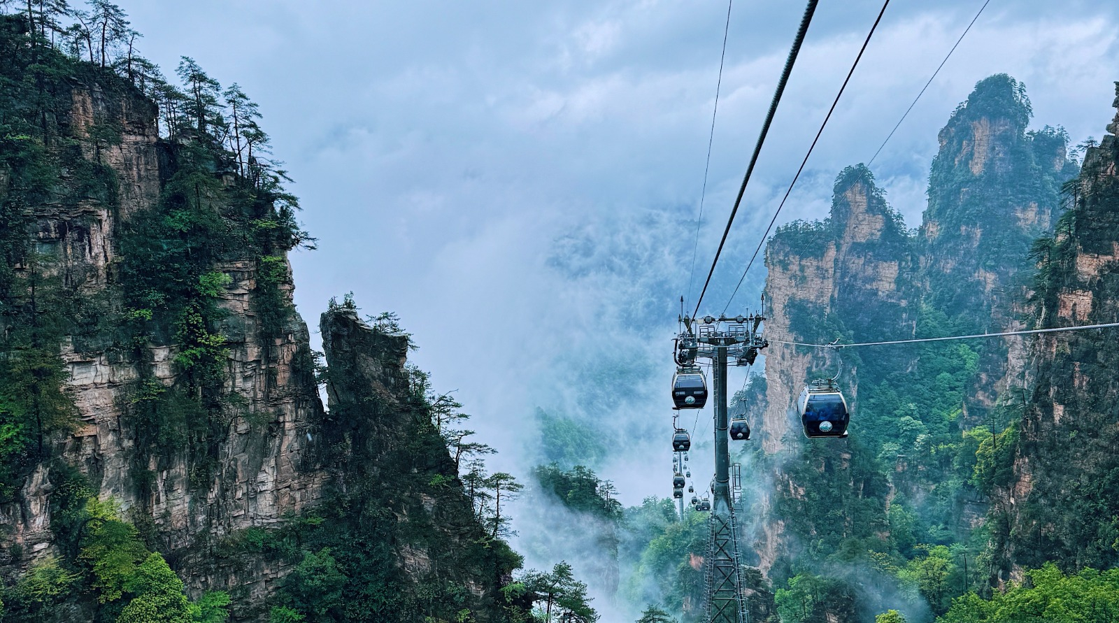 Get Ticket Tianmen Mountain National Forest Park Promo Prices - tiket.com