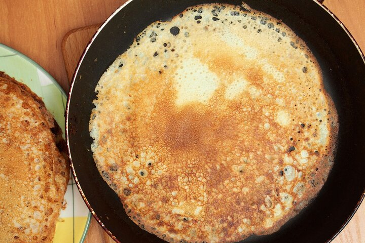 Tiket French Crêpe Making Class in Central Paris (Includes Cider) Harga ...