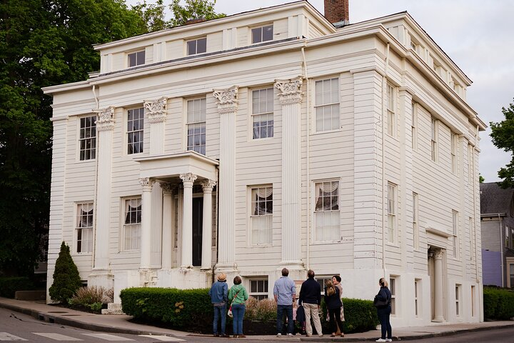 Get Ticket Golden Age to Gilded Age Newport's Transformation Walking ...