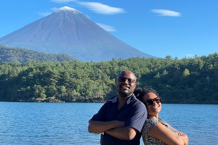 Tiket Customisable Mt.Fuji Private Day Trip, English Speaking Driver ...