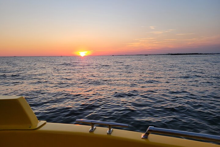 Tiket Hydro Rocket Dolphin Sightseeing Boat Tour from Destin Harga ...