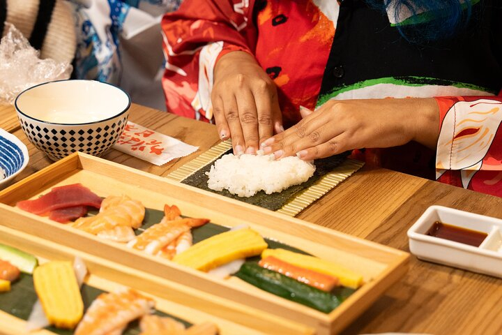 Tiket Popular Sushi Making Class in Asakusa【Grand Opening】 Harga Promo ...