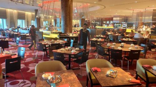 Tiket Dubai: Largest Buffet: 5 Stars Buffet Dinner Saffron at Atlantis ...
