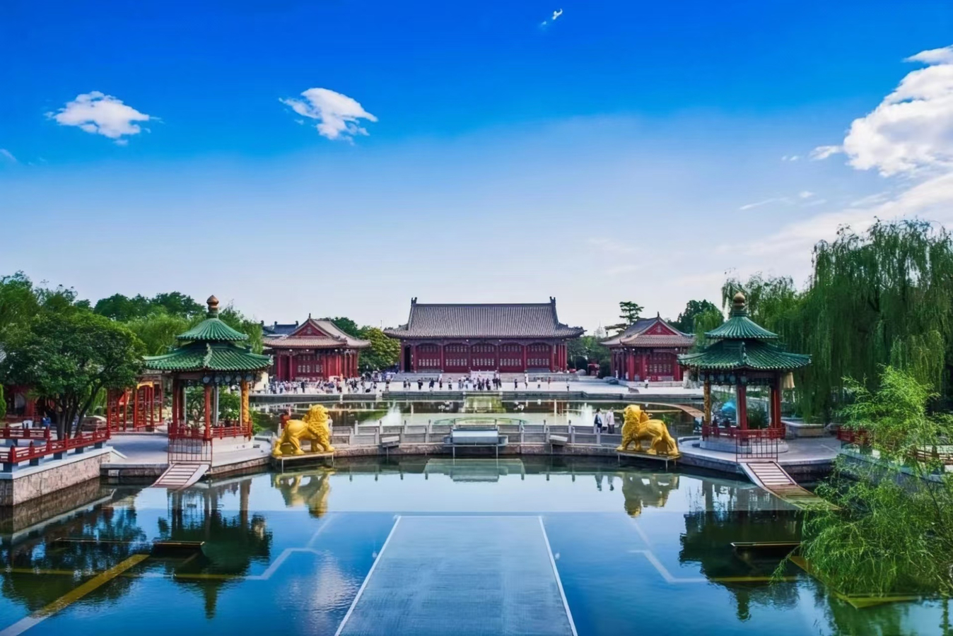 Tiket One-Day Tour of Terracotta Army, Lishan Garden, and Huaqing ...