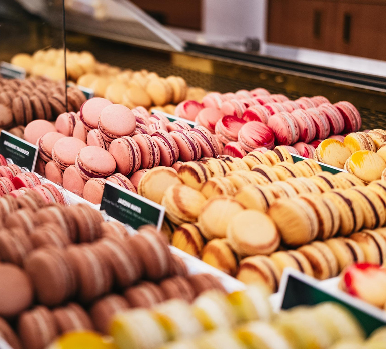 Tiket Saint-Germain: Gourmet Chocolate & Pastry Walking Food Tour Harga ...