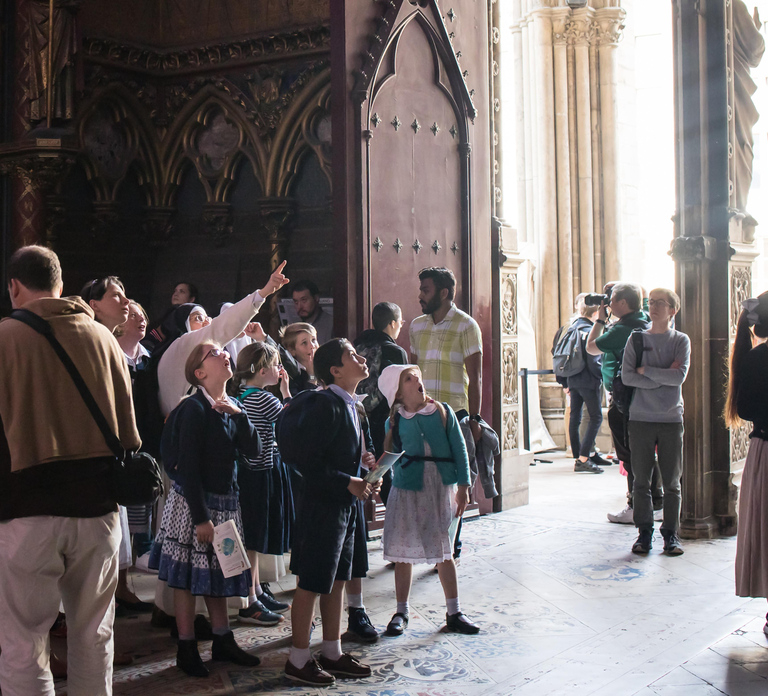 Tiket Paris:Notre-Dame Cathedral Interior and Exterior Guided Tour ...