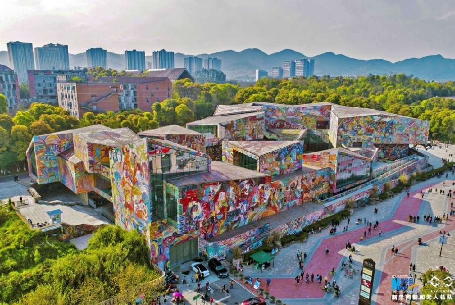 Get Ticket Chongqing: Classic Landmarks English Full-Day Tour(Ciqikou ...