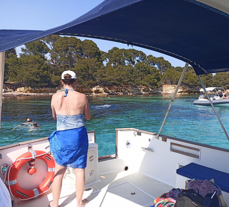 Tiket Cannes: Private Boat Trip to Lerins Islands & Cap d'Antibes Harga ...