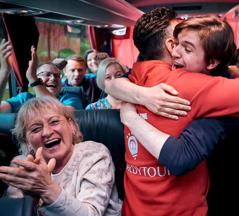 Tiket Cologne: 1.5-Hour Comedy Bus Tour Harga Promo - tiket.com