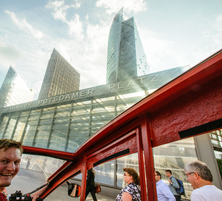 Tiket Berlin: Private E-Rickshaw Tour with Hotel Pickup Service Harga ...