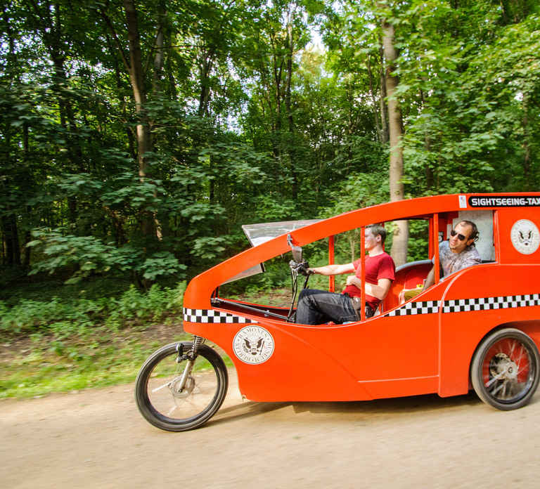 Tiket Berlin: Private E-Rickshaw Tour with Hotel Pickup Service Harga ...