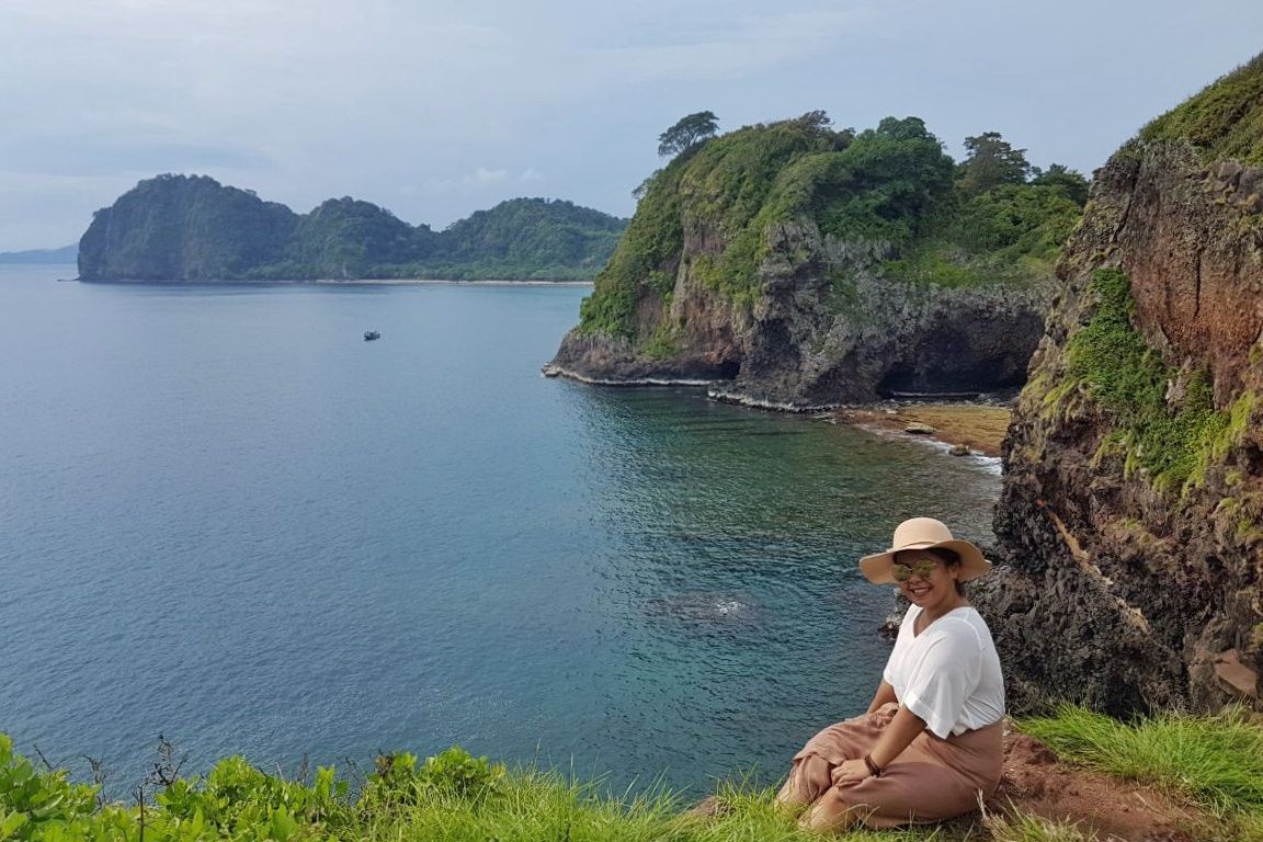 Get Ticket One day Tour Sangiang Start Anyer by Anugrah Adventure Promo ...