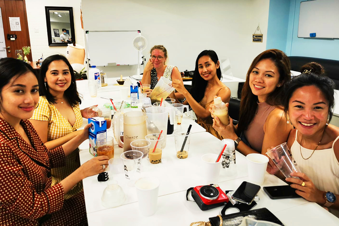 Tiket DIY Boba Tea Class Experience by Teahee SG at Bishan Harga Promo ...