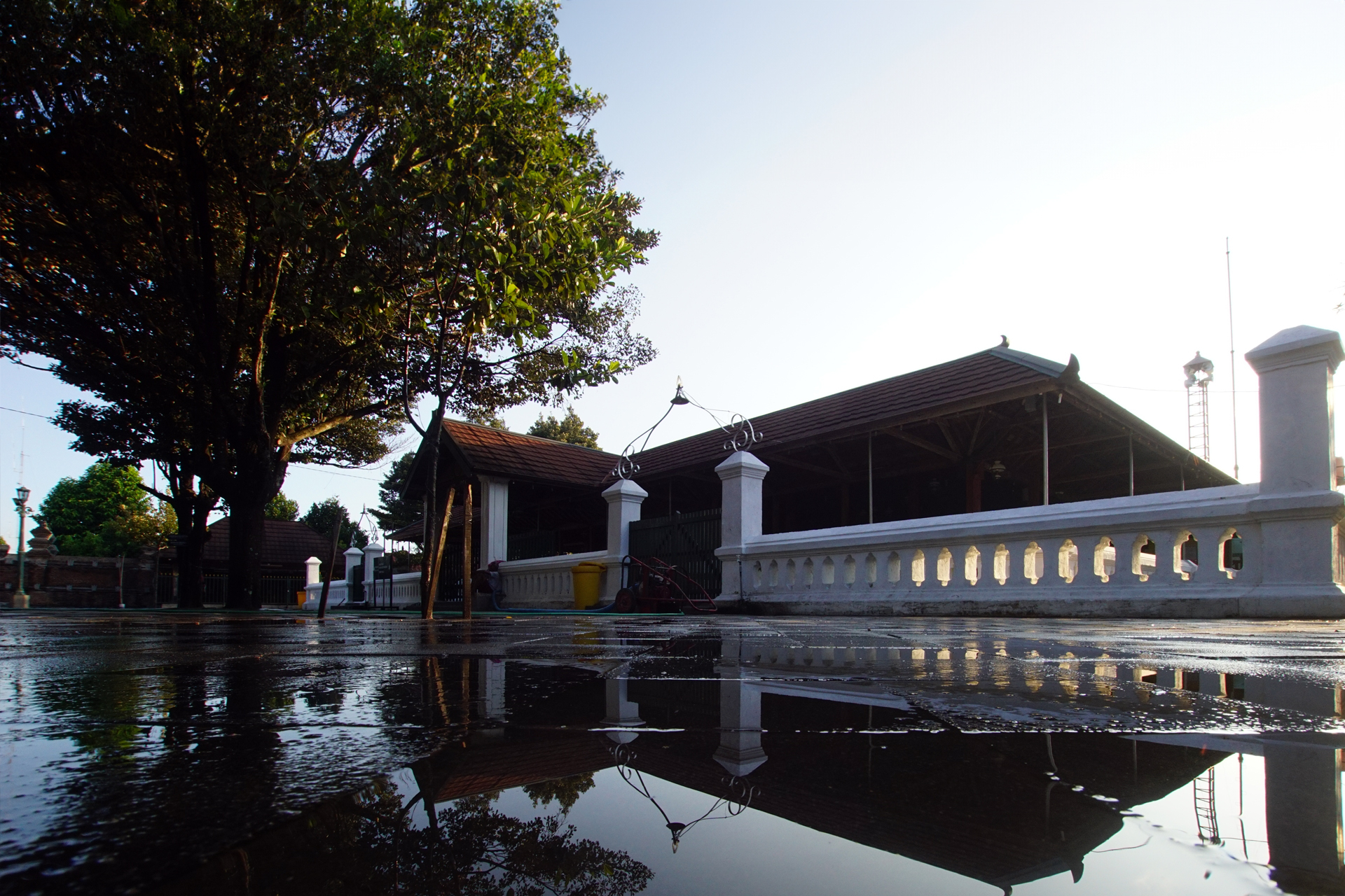 Paket Wisata Keraton, Tamansari, Masjid Kota Gede, dan Shopping Tour by ...