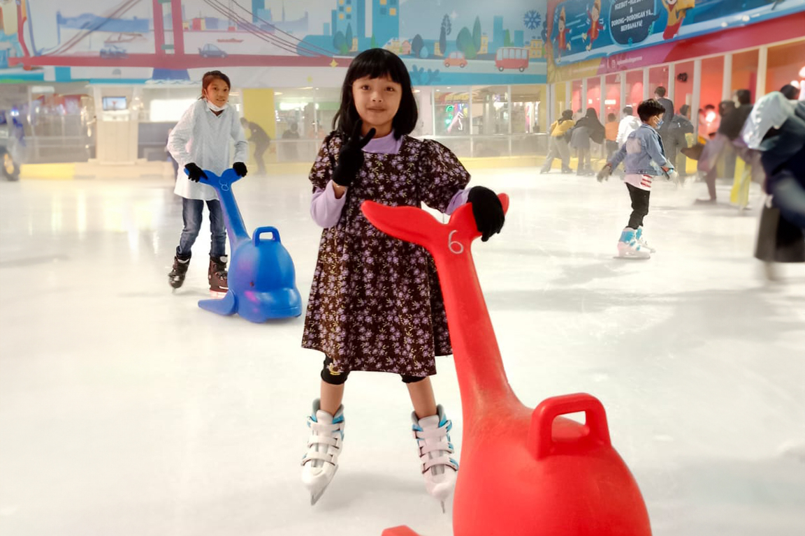 OPI Ice Rink Palembang Cashback 10% Harga Tiket Masuk 2024