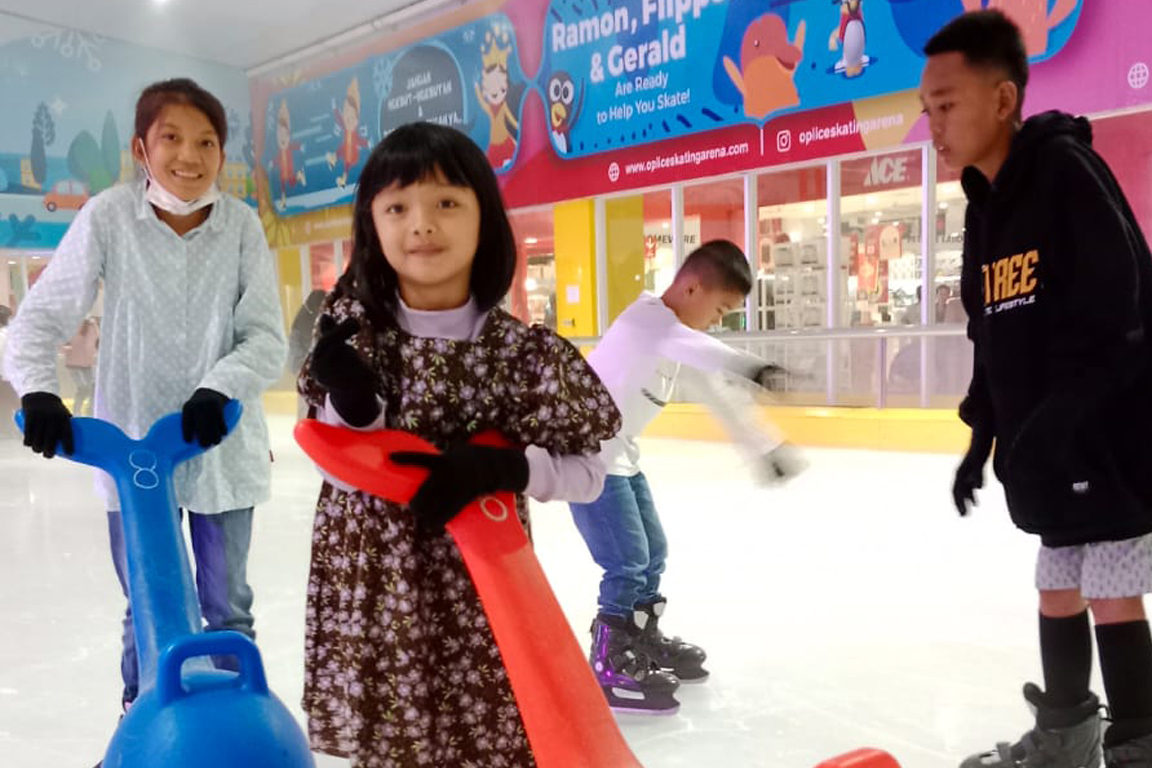 OPI Ice Rink Palembang Cashback 10% Harga Tiket Masuk 2024