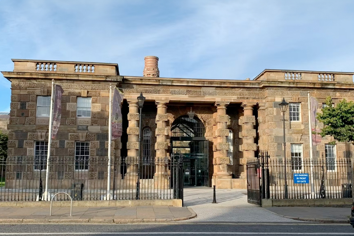 Tiket Tour haunted Belfast with an exploration game mobile app Harga ...