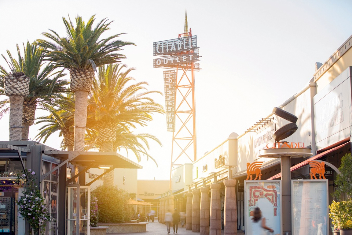 Citadel Outlets VIP Shopping 1-Day Pass in Los Angeles Diskon 50% Harga ...