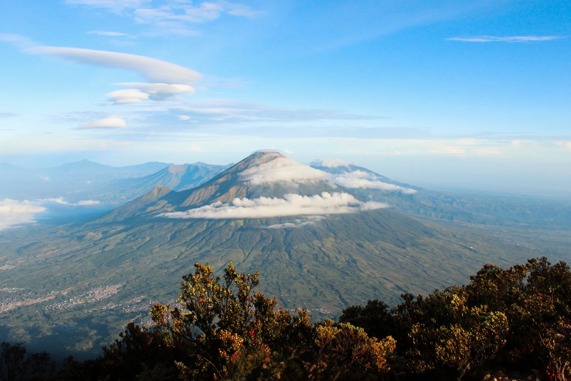 Trip Pendakian Gunung Kembang by Rineh Adventure Harga Promo Terbaru