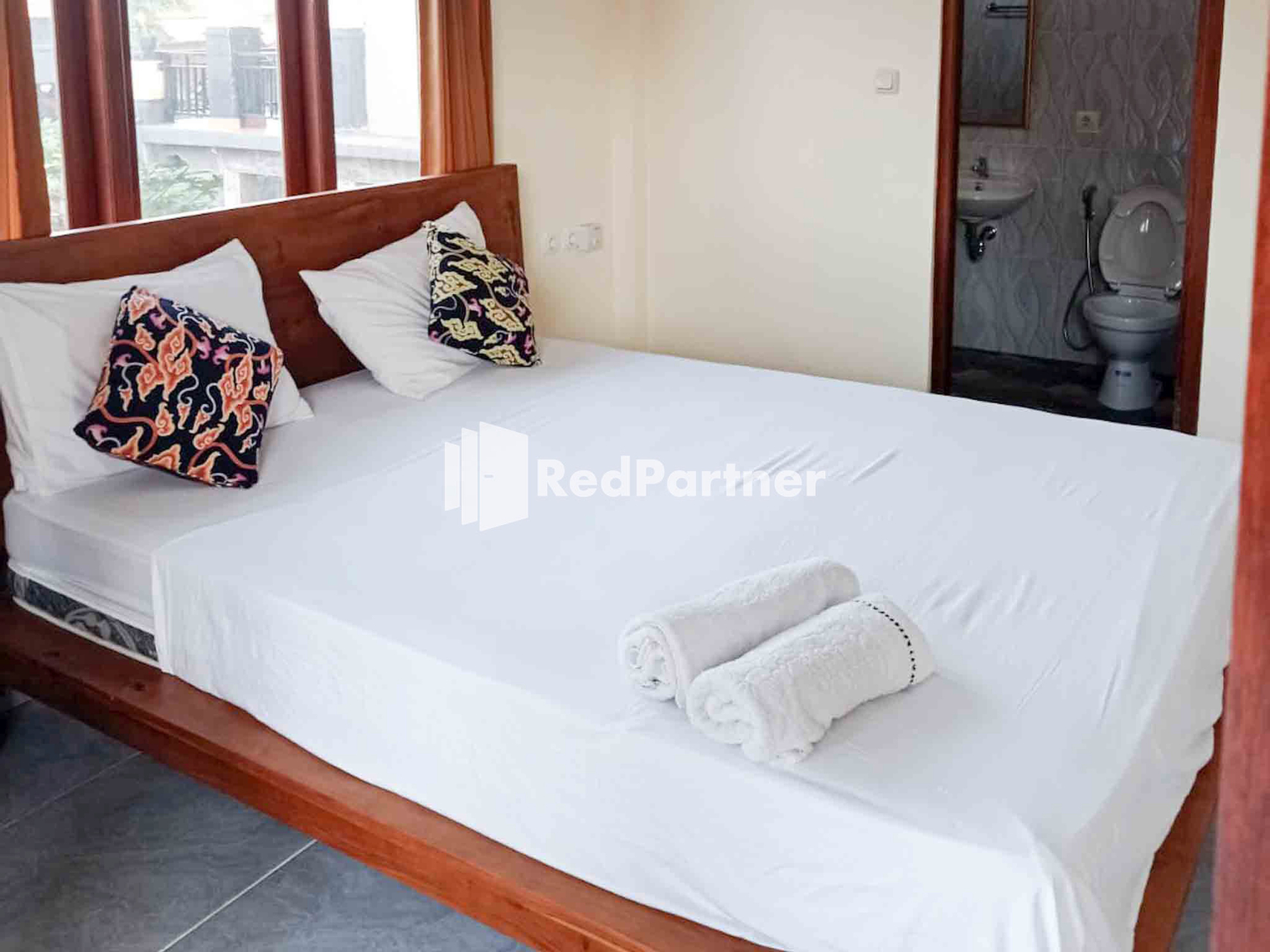 Harga Pondok Gusti Homestay RedPartner Terbaru 2023 - Booking Murah di tiket.com
