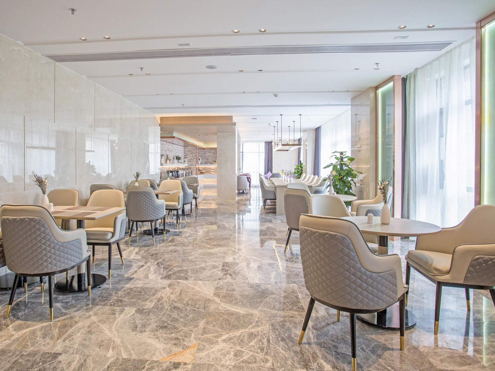 Lavande Hotel Yichun Qinglong High-speed Railway Station Zhongshan East Road, Yichun Booking ...