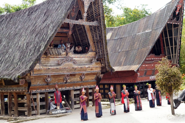 Samosir Explore Program B By Boat Tuktuk Samosir Ambarita Simanindo ...