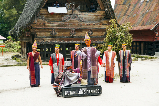 Samosir Explore Program E Land Tour (Tuk Tuk - Ambarita - Simanindo ...