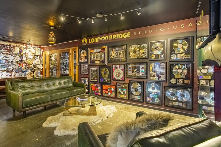 Tiket The London Bridge Recording Studio Tour in Washington Harga Promo ...