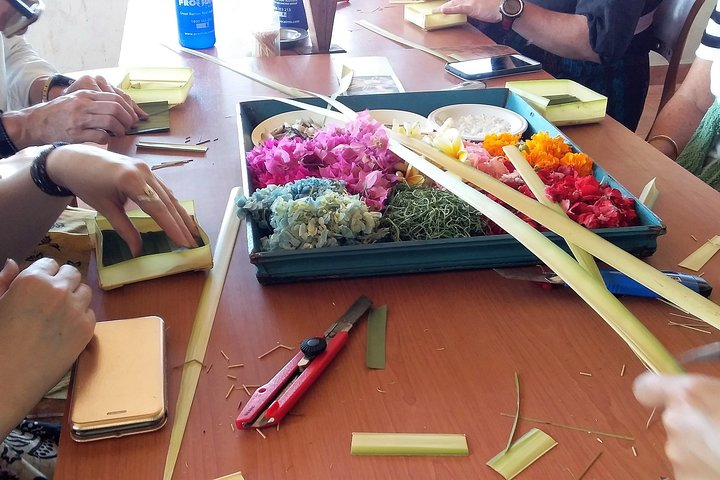 Tiket Balinese Daily Offering Making Private Classes - "Canang Sari ...