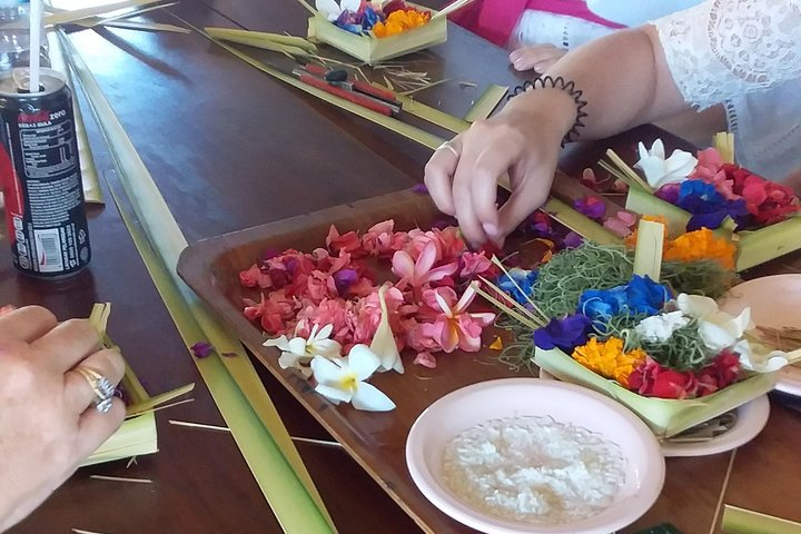 Tiket Balinese Daily Offering Making Private Classes - "Canang Sari ...
