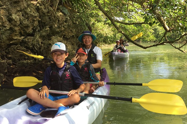 Adventure on Ishigaki Island with a mangrove canoe こ う Let's go see the ...