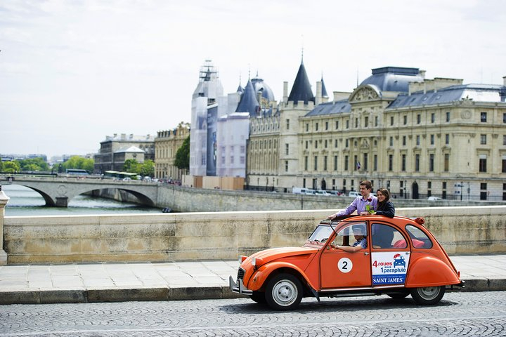 Tiket Private Tour: 2CV Paris City Highlights Tour Harga Promo - tiket.com