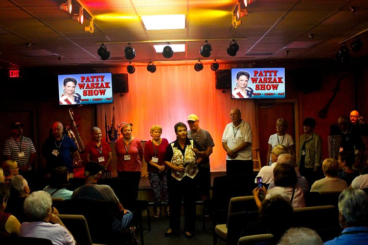 Admission Ticket: Patty Waszak Show in Pigeon Forge Harga Promo - tiket.com