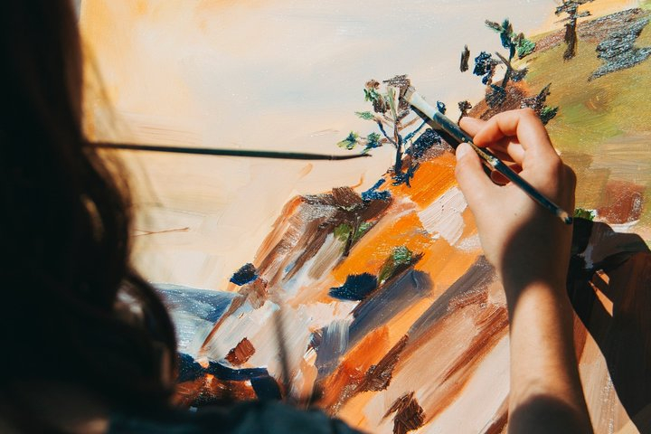 Tiket Withlocals LIVE Portrait Session with a Parisian Local Artist ...