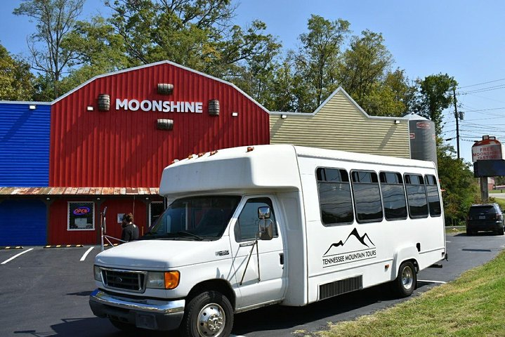 Famous Moonshine & Wine Tour From Pigeon Forge Harga Promo - tiket.com