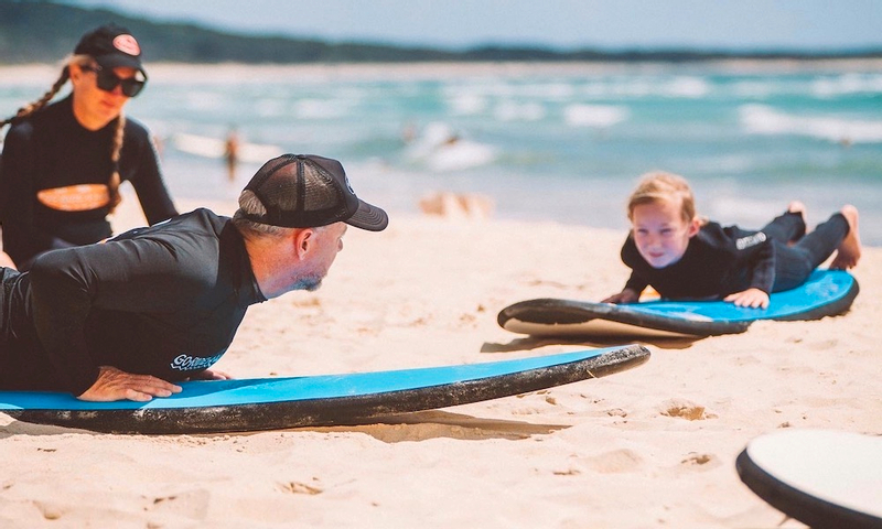 Tiket Noosa Surfing Lesson Harga Promo - tiket.com
