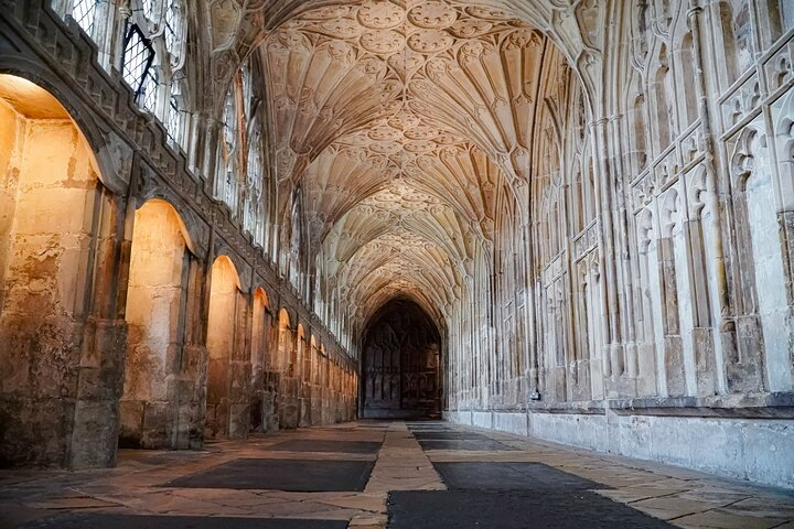 Tiket Guided Tour of Harry Potter Film Locations of Lacock & Cotswolds ...