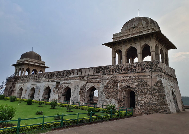 Tiket Indore Mandu Ship Palace & Hindola Mahal Private Day Tour Harga ...