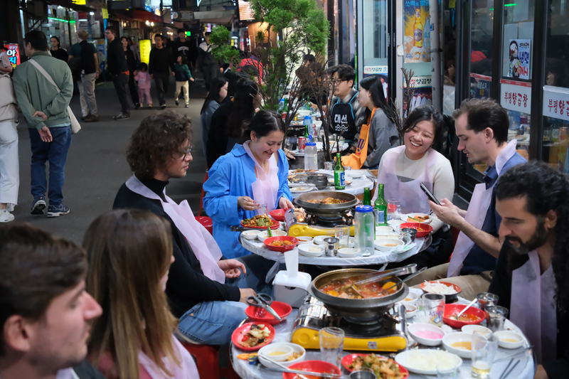 Tiket Busan Local K-BBQ Food tour with a Food Buddy Harga Promo - tiket.com