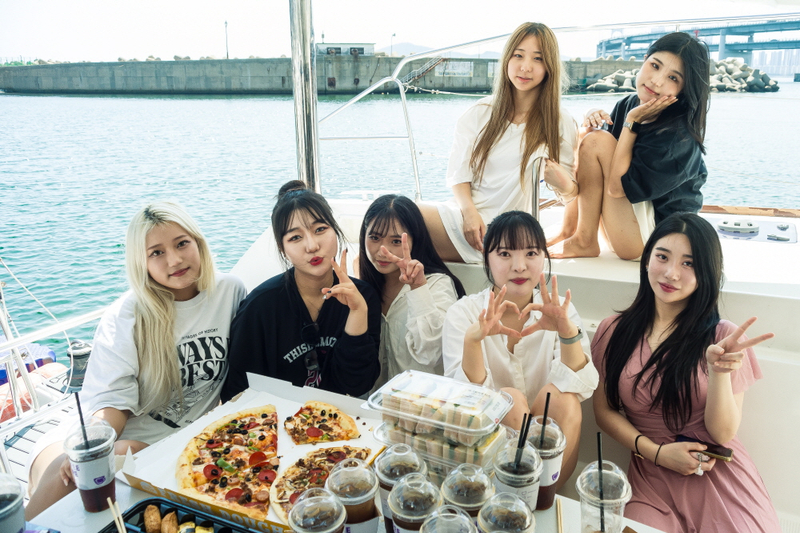 Tiket Busan Yacht Tour with KPOP Music EDM by Yacht Jun Harga Promo ...