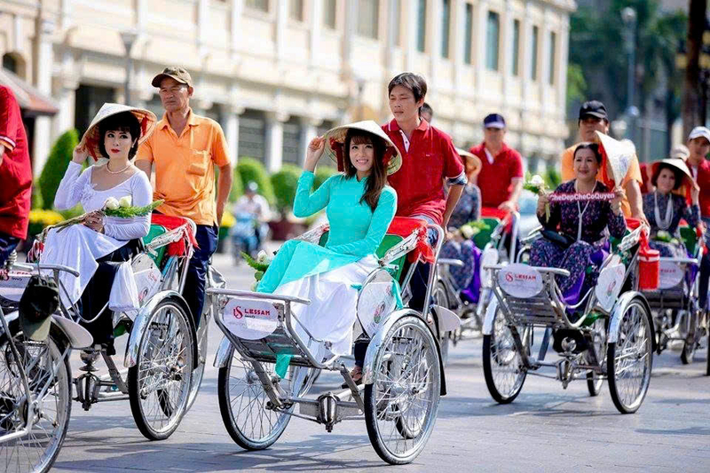 Tiket Ho Chi Minh 4-Hour Private Cyclo Tour: Chinatown, Temple & Local ...