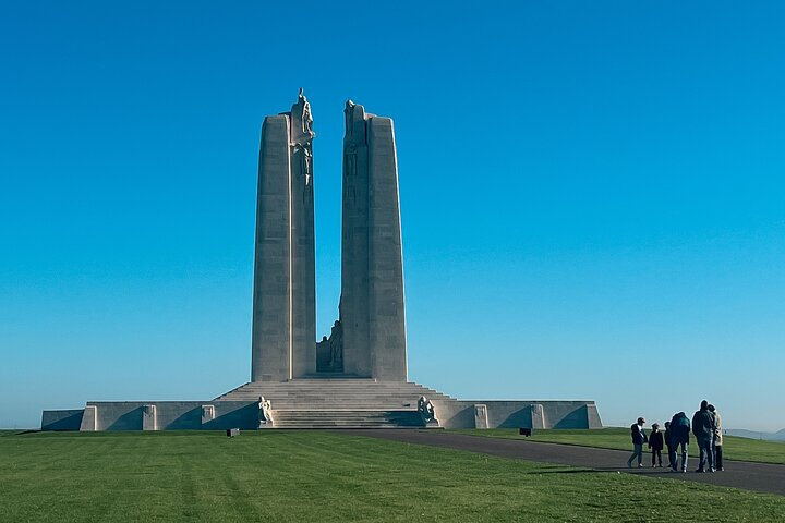 Tiket Vimy Ridge World War 1 Battlefields Private Tour from Paris Harga ...